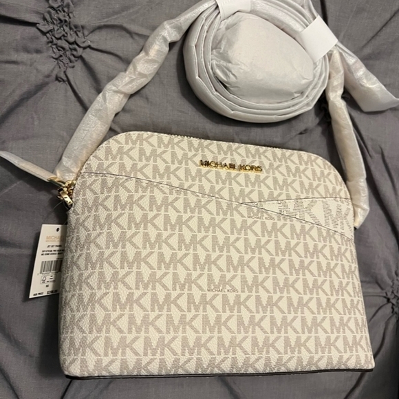 Michael Kors | Bags | Mk Crossbody Purse Nwt | Poshmark